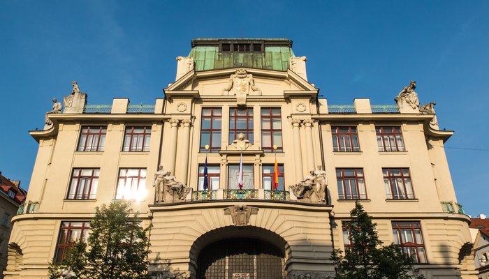 Hlavní budova Magistrátu hlavního města Prahy | Avantgarde Prague