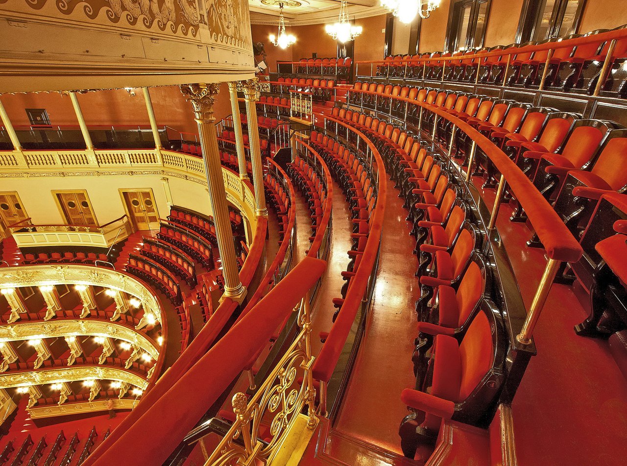 Národní divadlo | Avantgarde Prague