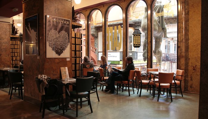 Kavárna Lucerna | Avantgarde Prague